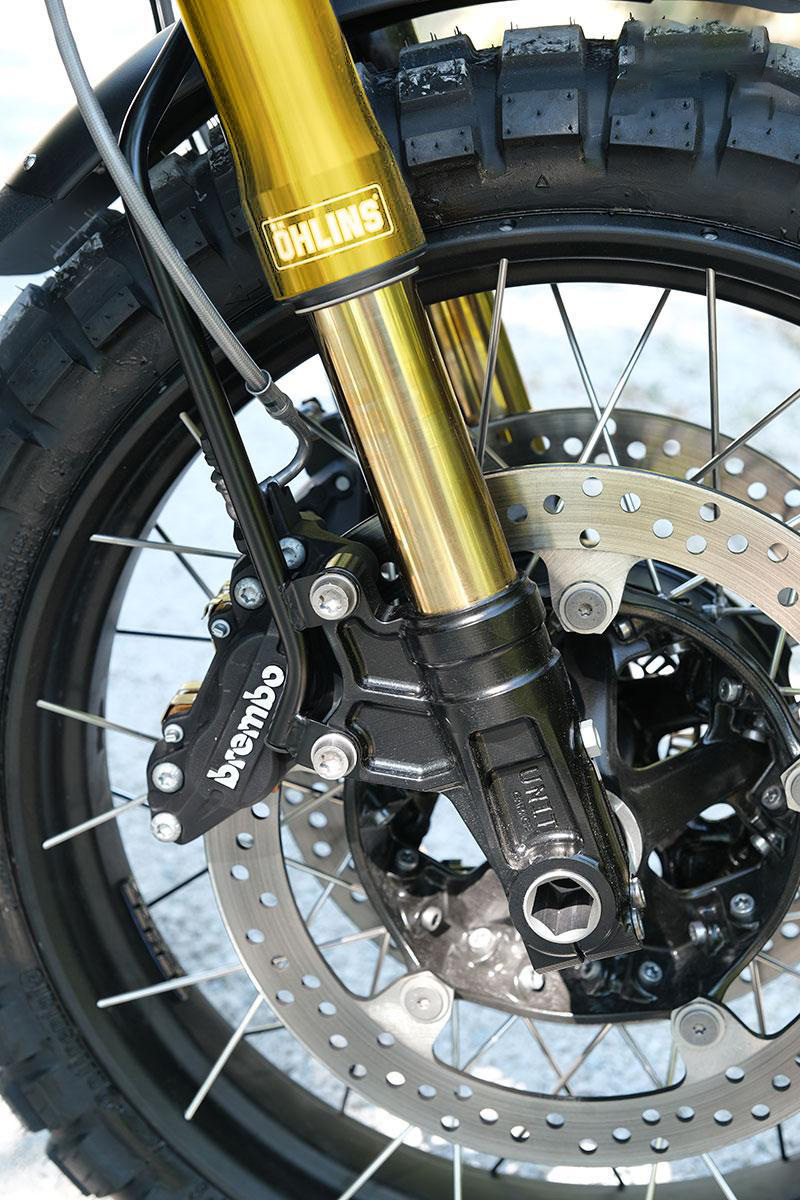 Öhlins USD fork kit + Unit Garage triple clamp (standard height)