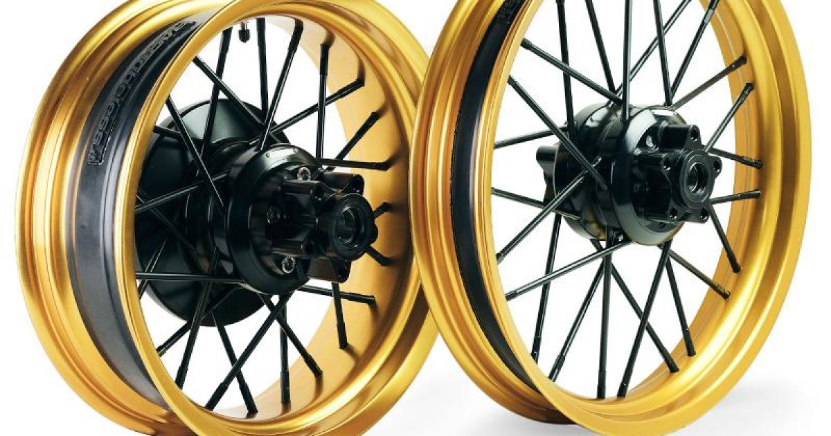 Gold pair of spoked wheels R18, R18 B, Transcontinental 24M9