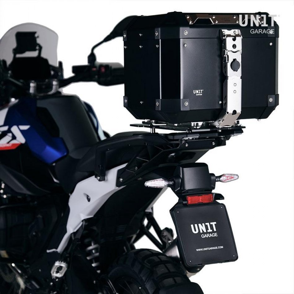 Atlas Black top case plate for original BMW R1300GS luggage rack